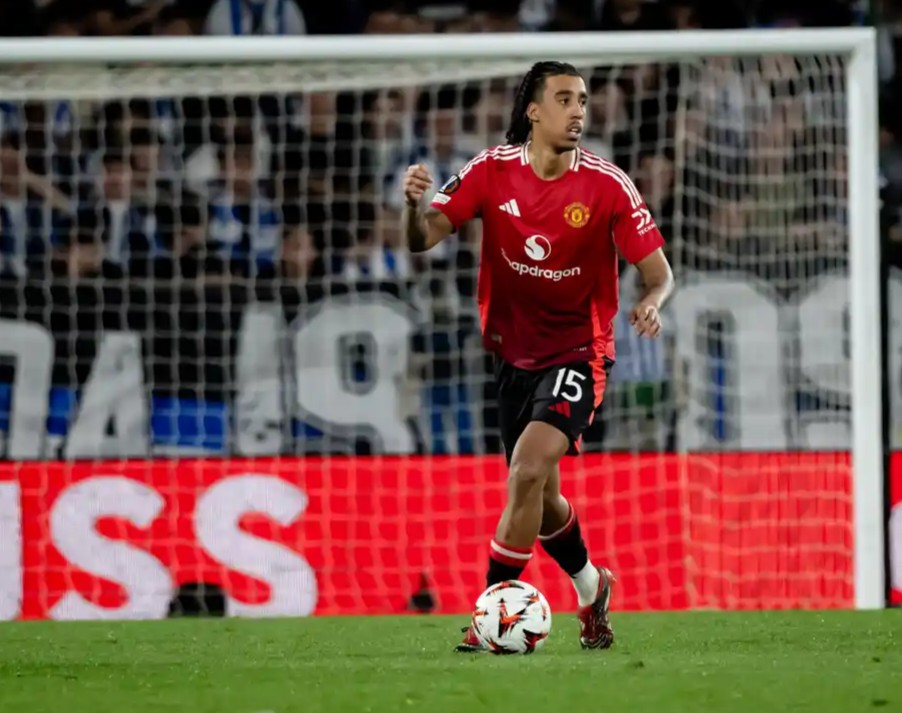 Dijo "no" al Madrid... y juega la mitad que Asencio: "El United me ...