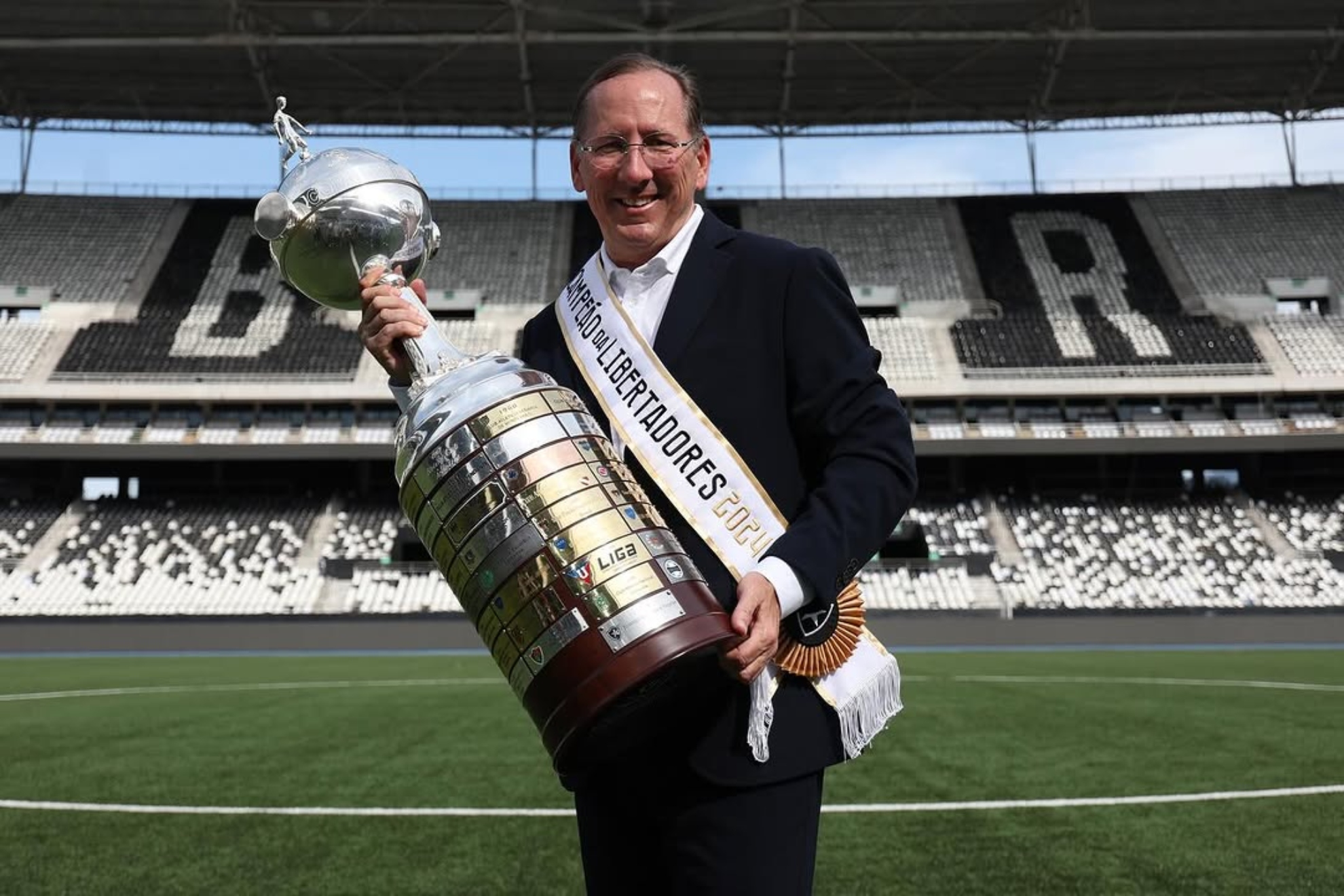 John Textor vuelve a la carga contra el PSG: "Jugaremos contra un ...