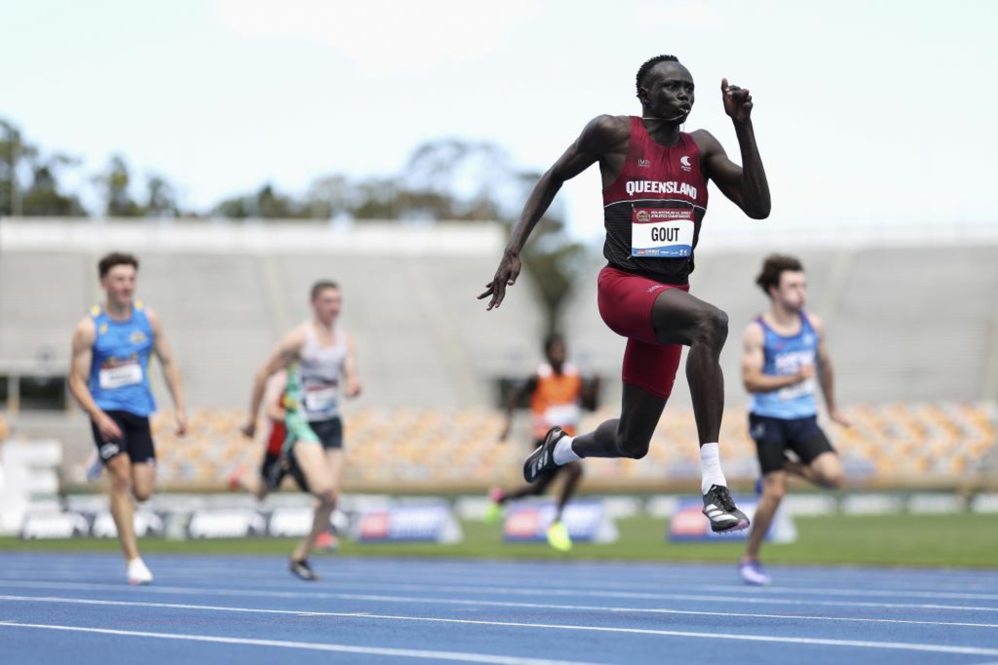 ¡Gout Gout corre dos veces los 100 metros en 9.99 en el Campeonato ...