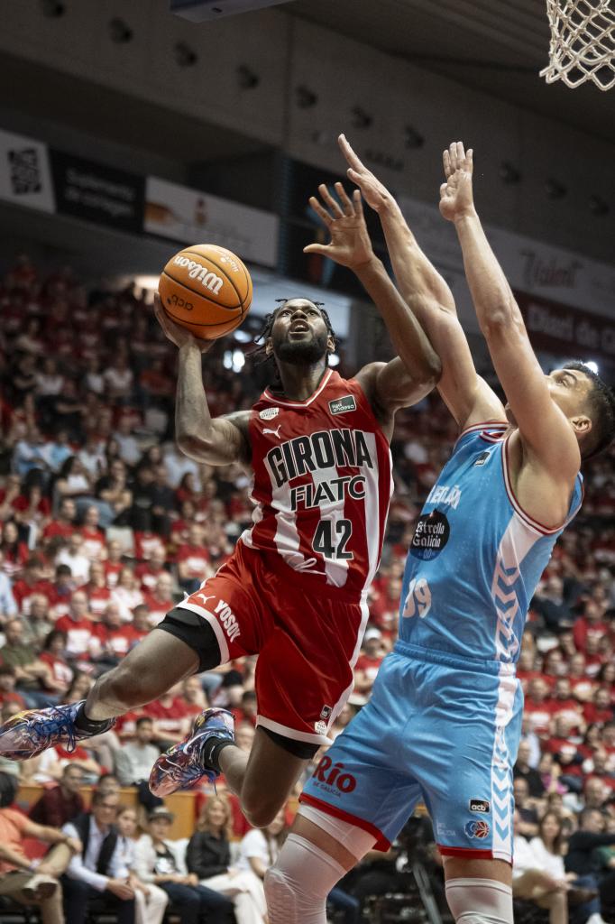 El Bàsquet Girona toma aire a costa del Río Breogán