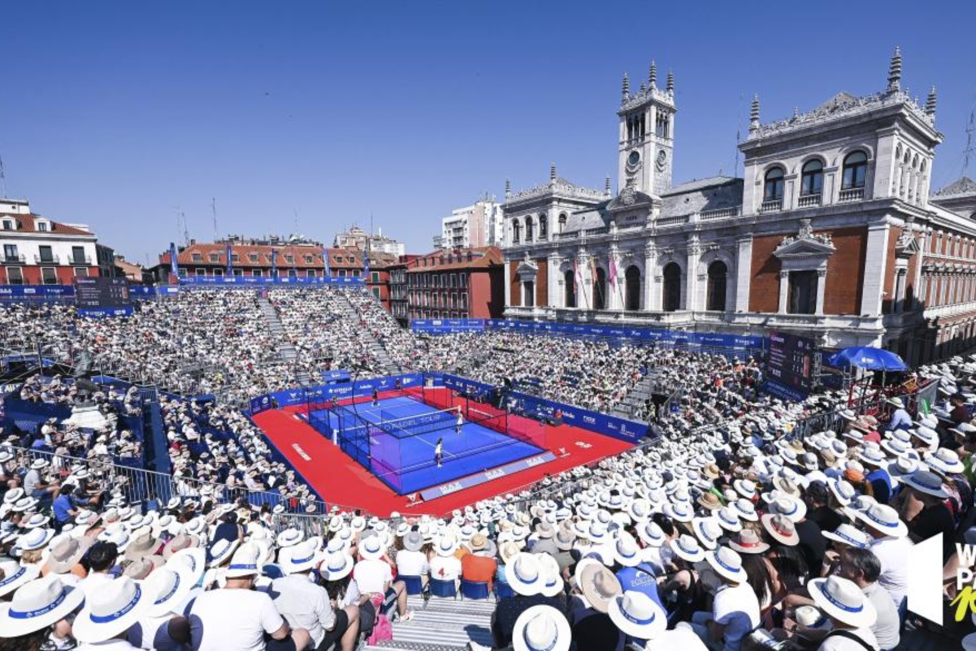 El pádel volverá a la icónica Plaza Mayor de Valladolid