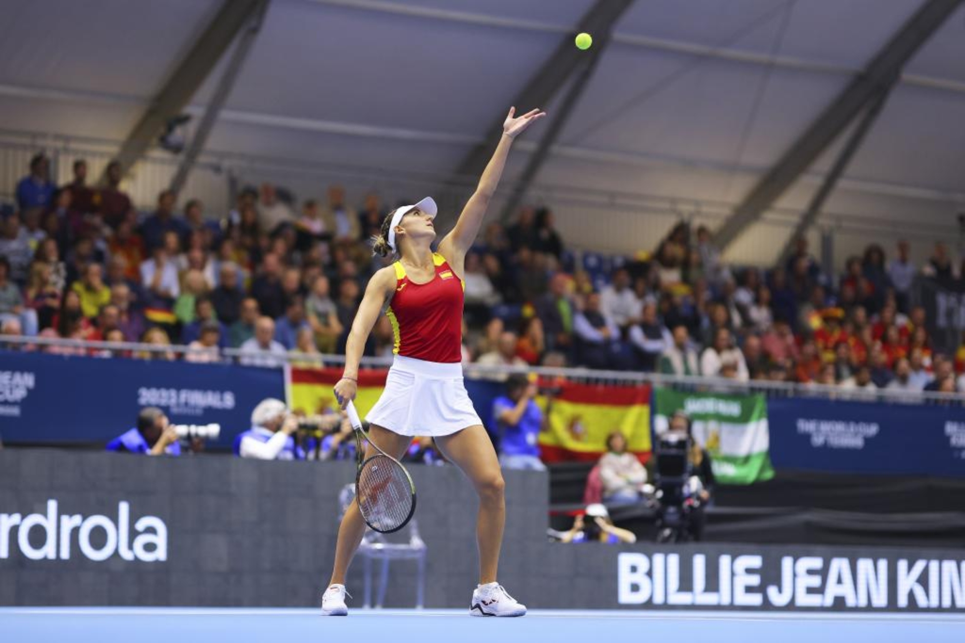 La ex-española Rebeka Masarova alcanza la tercera ronda