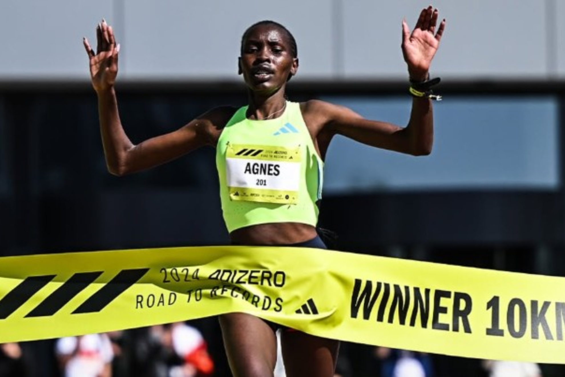 Agnes Jebet Ngetich pulveriza el récord mundial de los 10 km en ruta en una carrera sólo femenina
