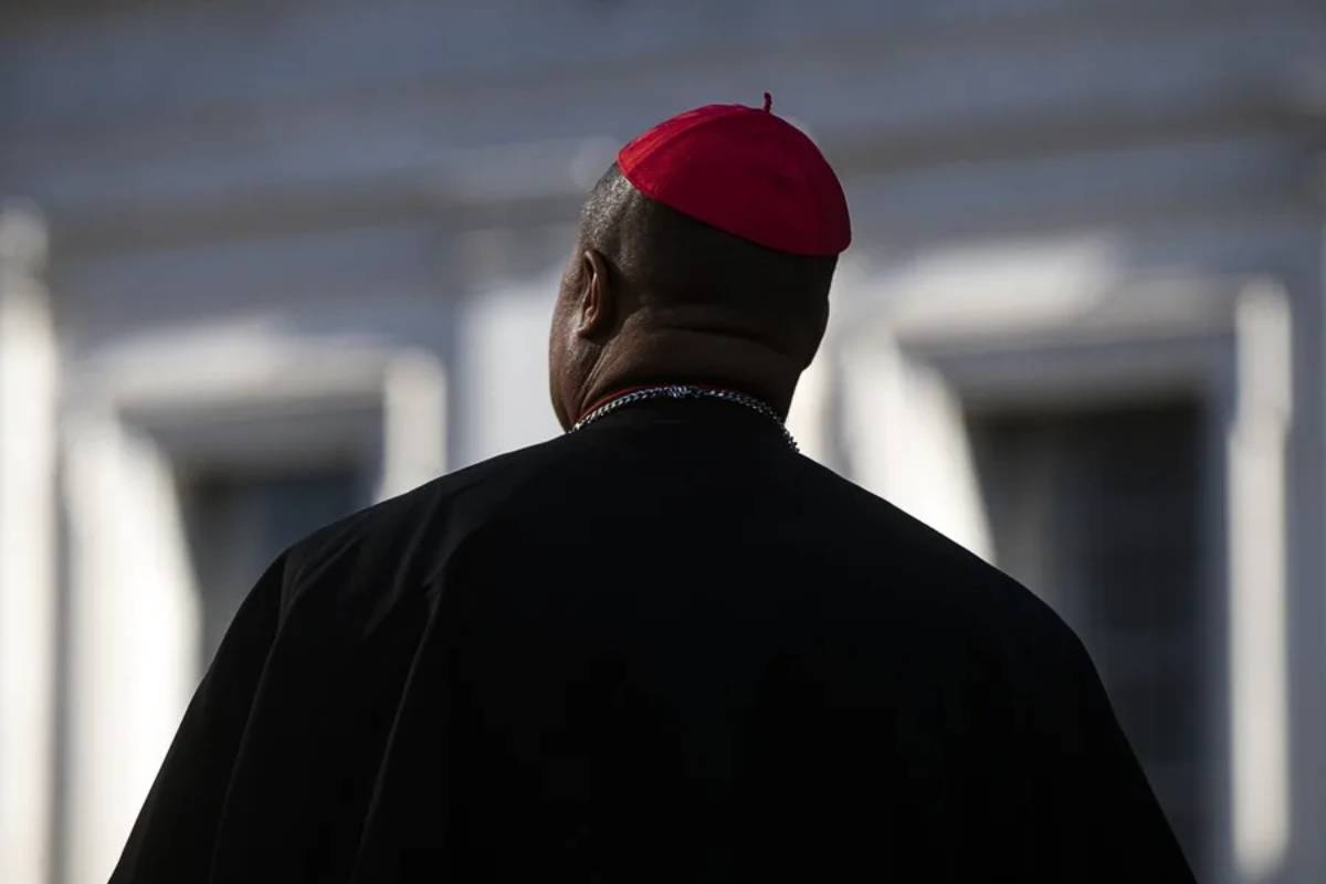 Polémica en el Vaticano a pocos días del cónclave: un cardenal podría ...