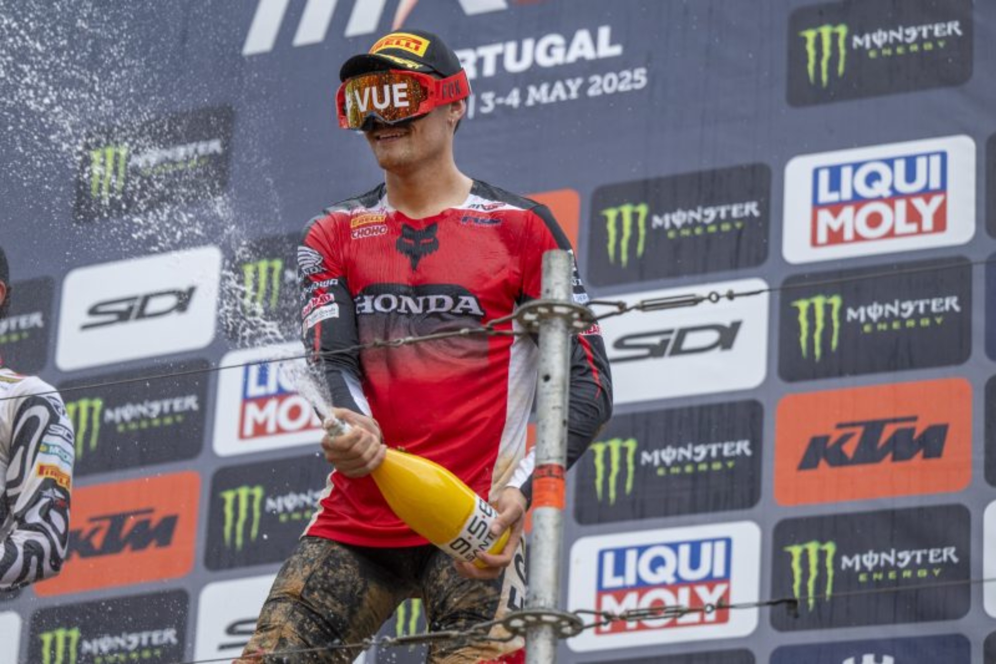 Tim Gajser le dice adiós al campeonato, mientras Rubén Fernández busca ...