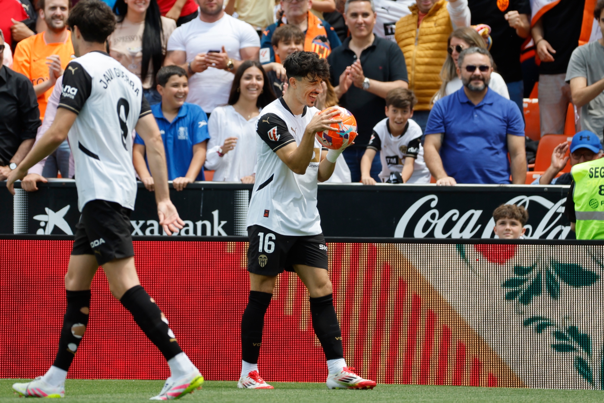 Diego López retoma la cuenta goleadora en su mejor año en el Valencia