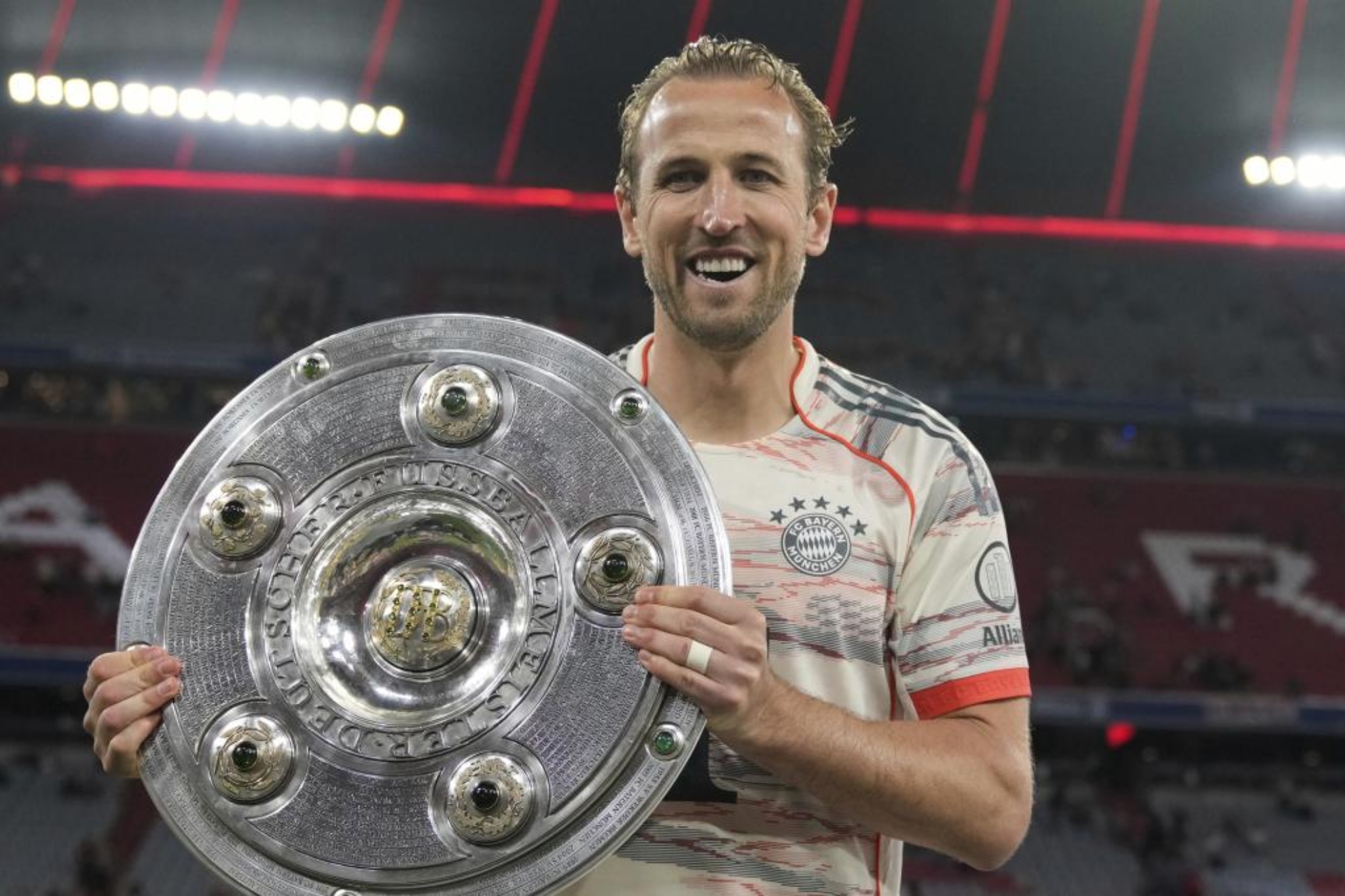 Harry Kane nombrado MVP de la Bundesliga