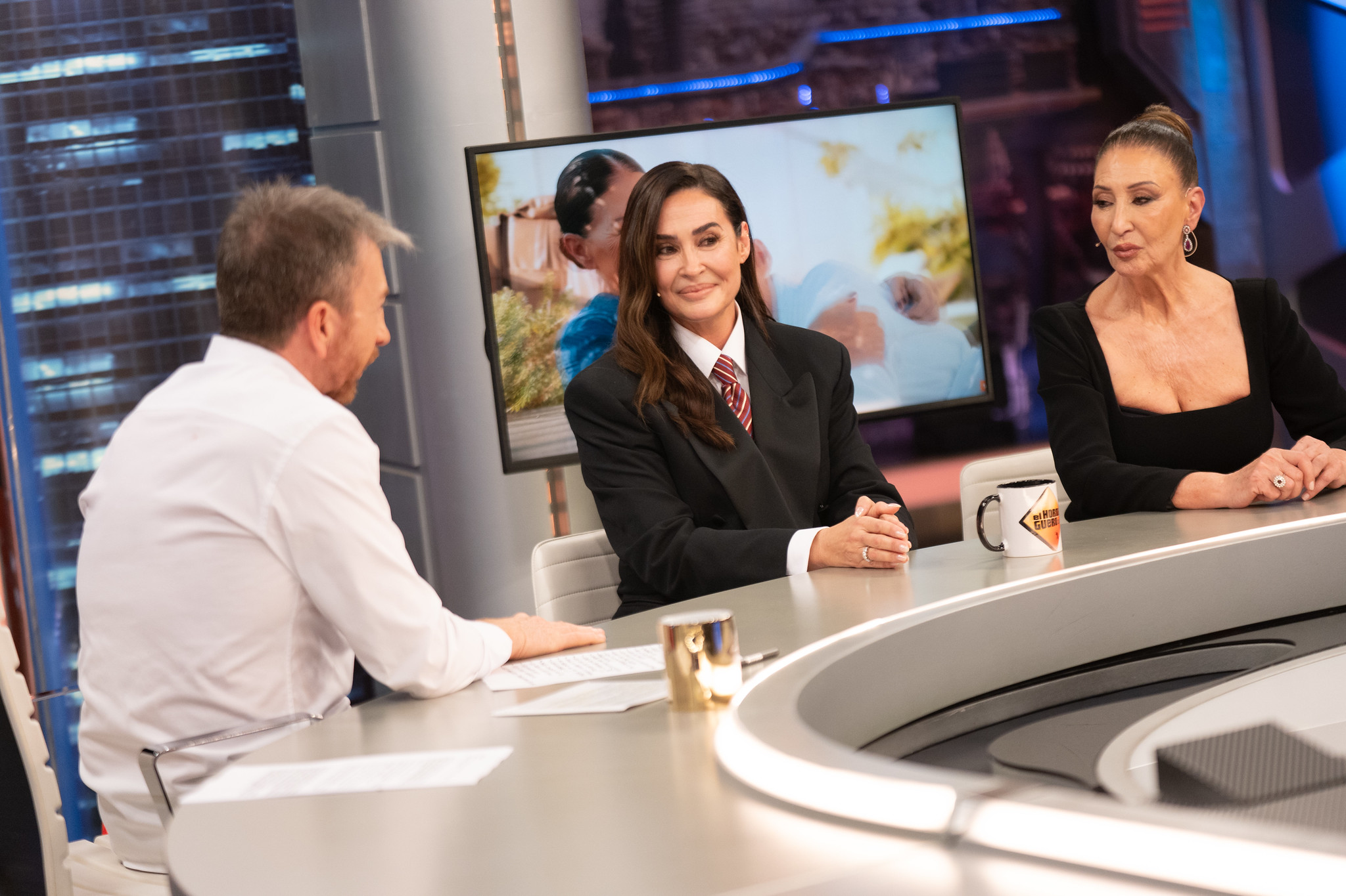 Las mejores imágenes de la visita de Vicky Martín Berrocal y Victoria ...