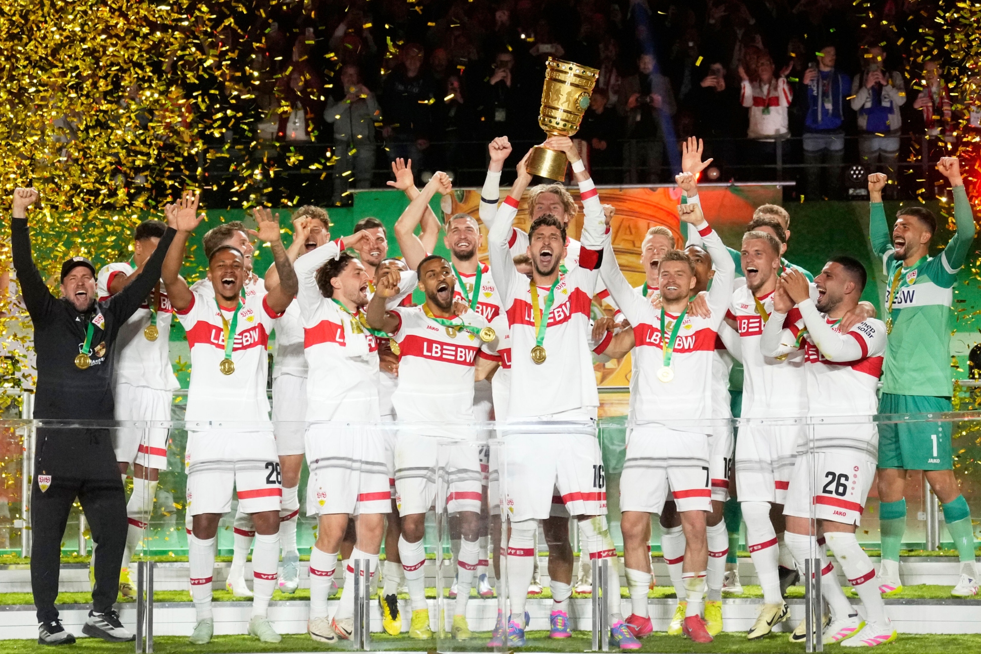El Stuttgart pasa por encima del 'Spanish' Arminia y conquista la Copa ...