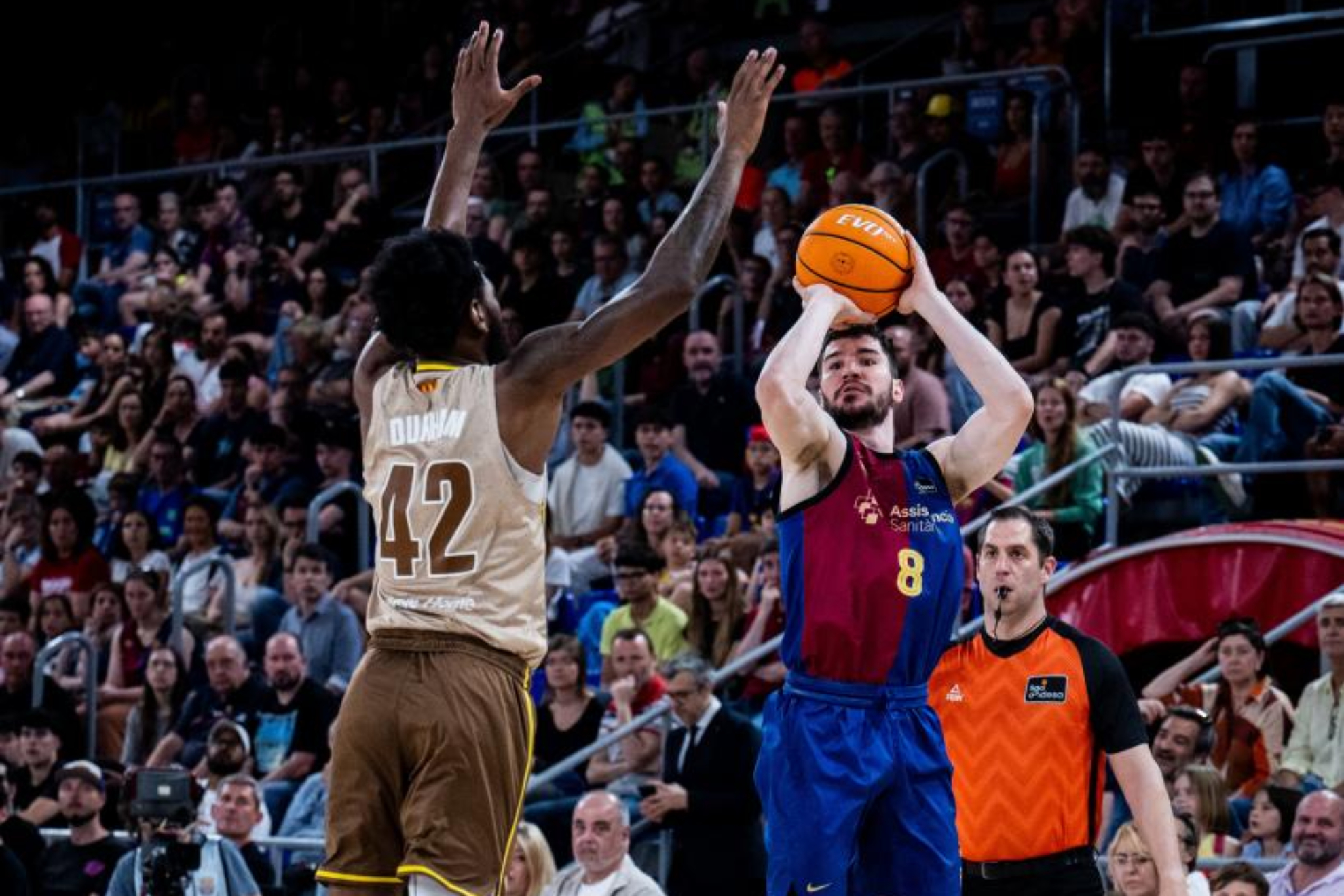 El Barça gana con solvencia y sella la quinta plaza de la Liga Endesa