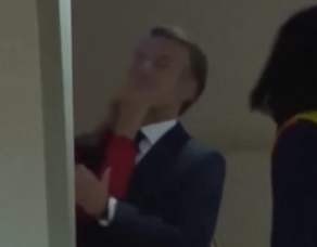 Tensión en Vietnam: Macron recibe una bofetada de su esposa Brigitte al ...