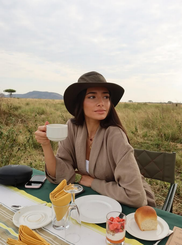 El viaje en globo de Gavi con su novia durante un safari en Tanzania
