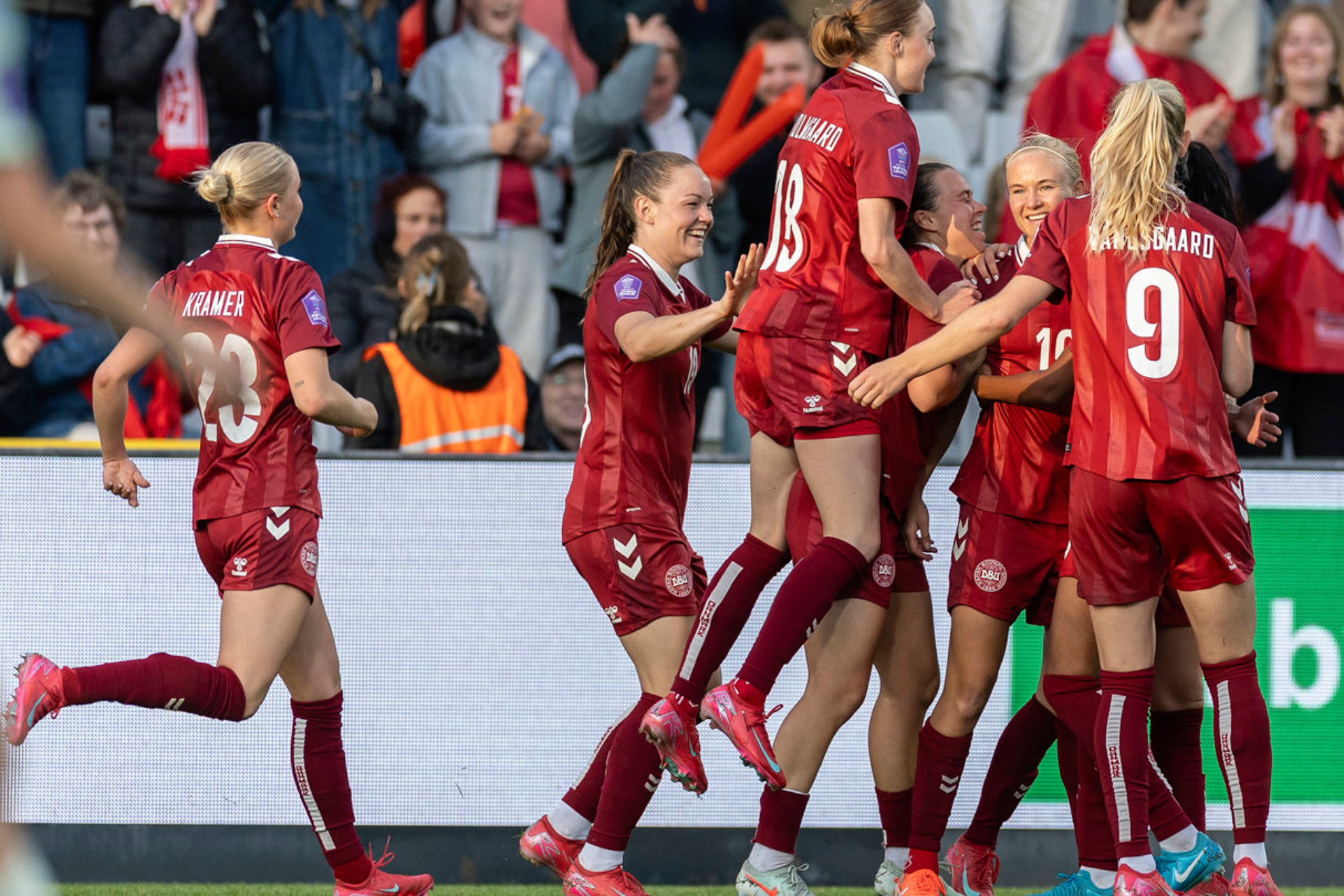 Dinamarca tira de la 'vieja guardia' para la Eurocopa