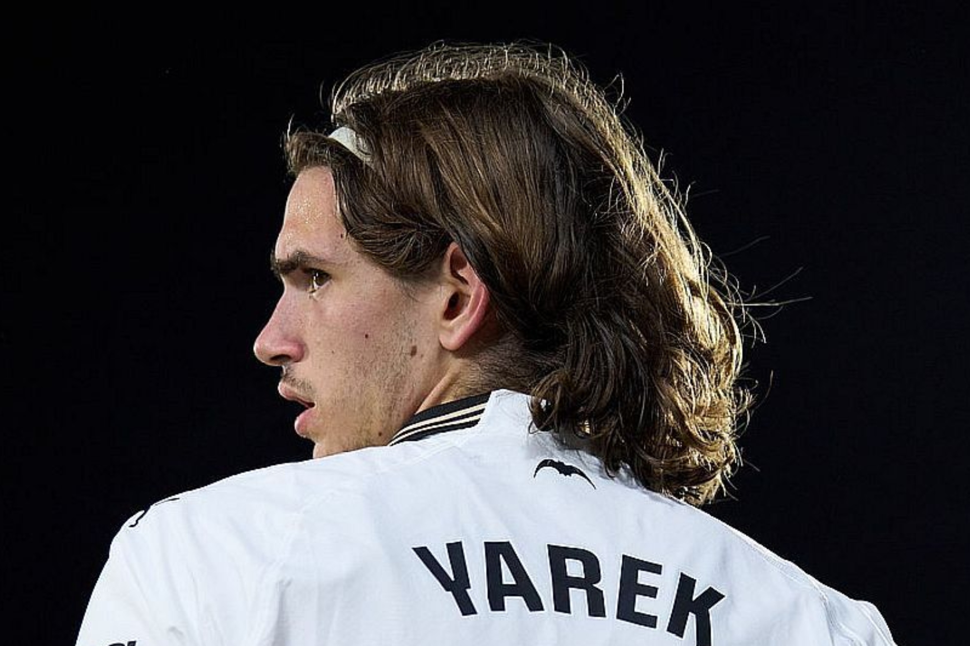 El Valencia tasa a Yarek Gasiorowski entre 10 y 12 millones... y se ...