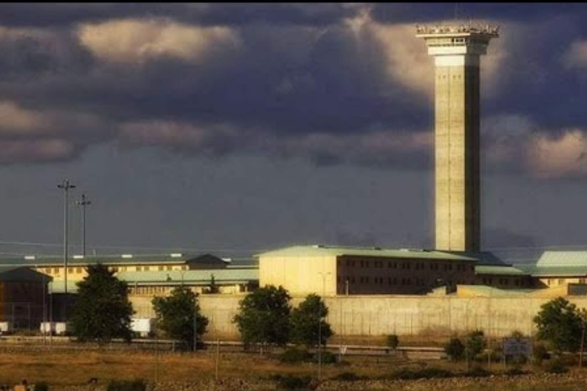 Soto del Real, una cárcel de lujo con piscina y pista de squash: así es ...