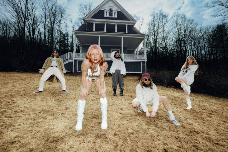 Wet Leg regresan con su nuevo álbum, 'Moisturizer'