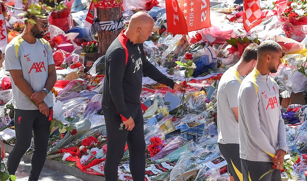 Arne Slot y su recuerdo de Jota: "En el último mes de su vida fue un ...