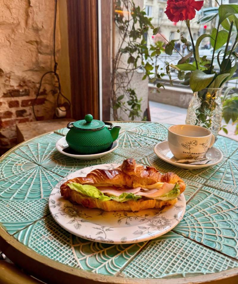 Así es Relais de París, el espectacular restaurante francés de Madrid ...