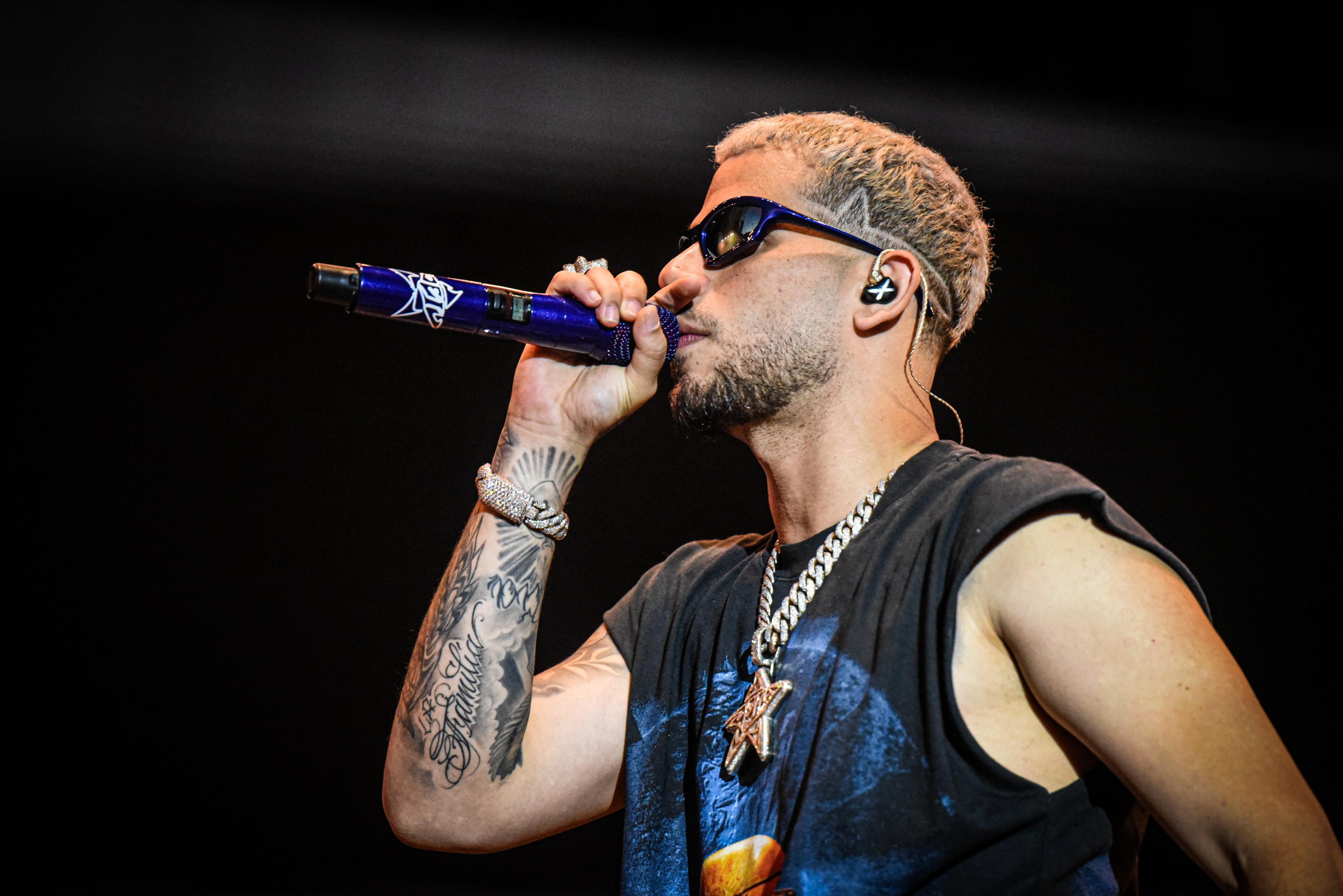 Dei V presenta su nuevo single, ‘tumbao’, mientras arrasa con su gira ...