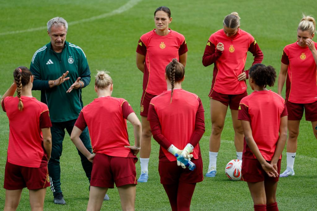 España busca derribar un doble muro