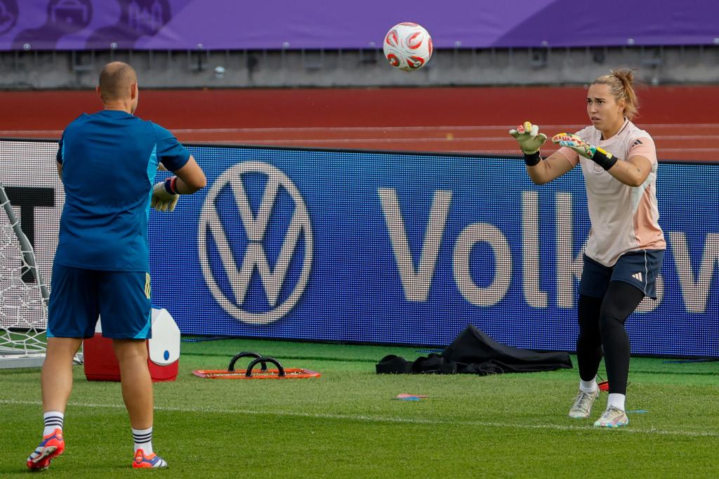 España busca derribar un doble muro