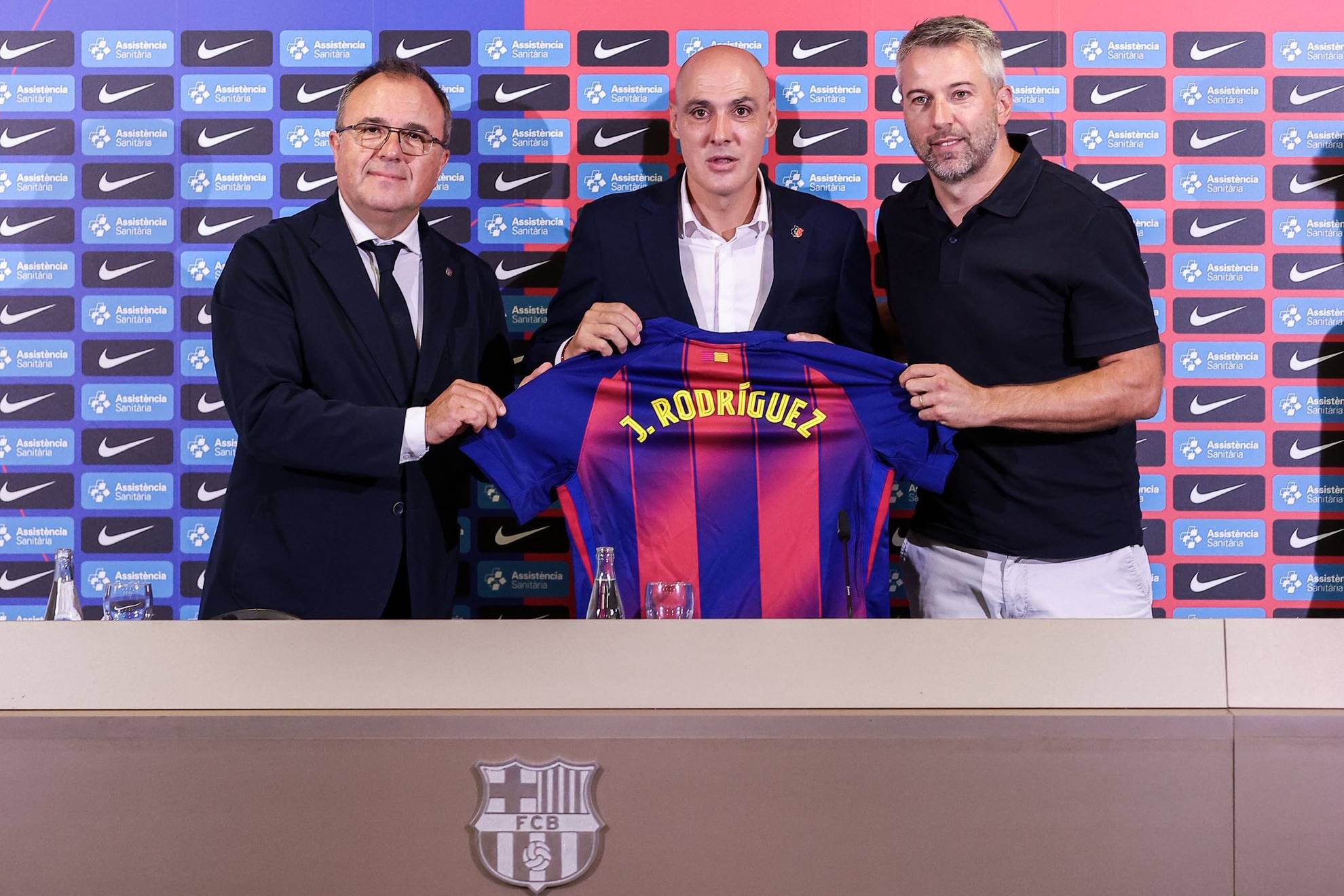 El Barça presenta a Javi Rodríguez como nuevo entrenador