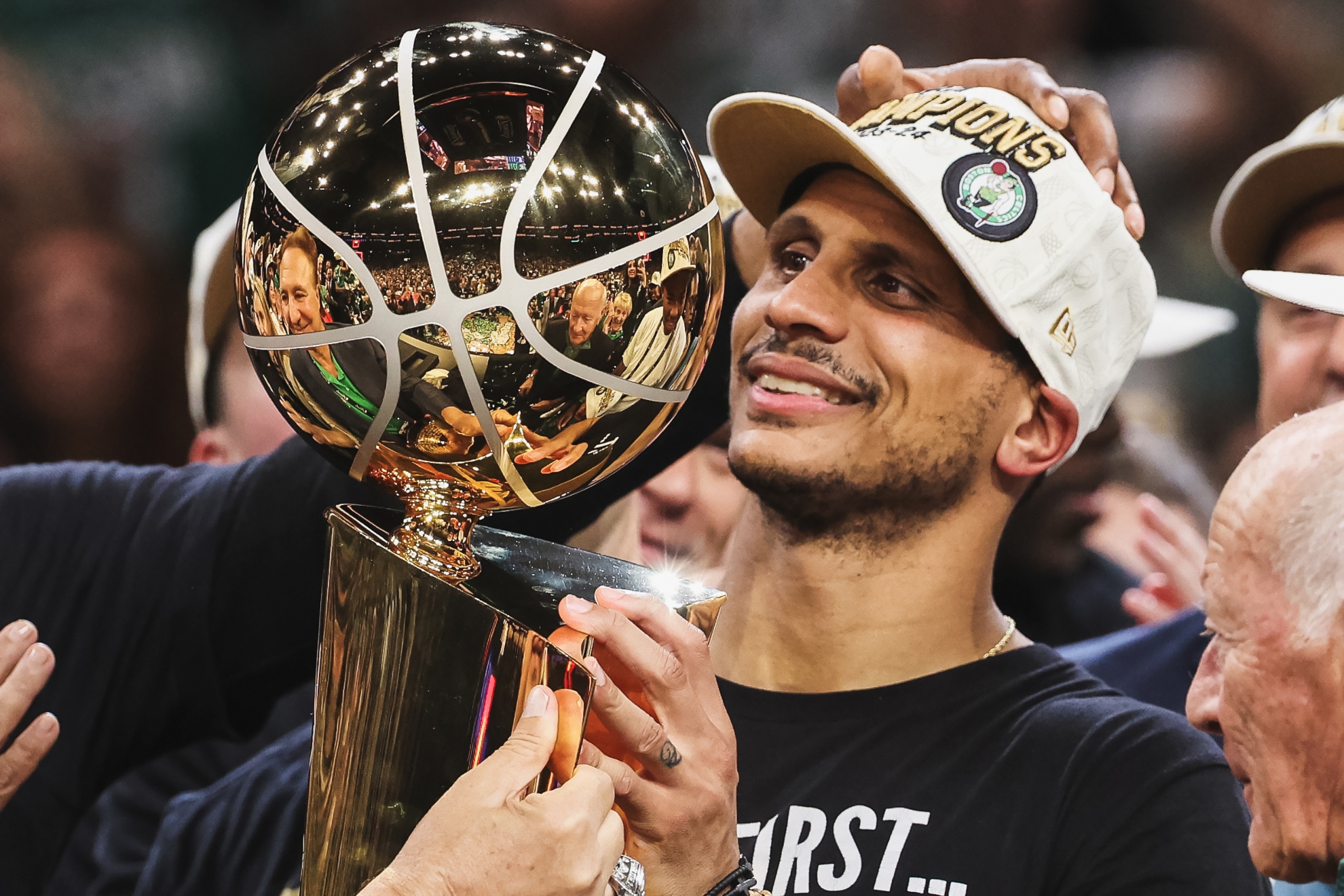 Los Boston Celtics renuevan a su entrenador Joe Mazzulla