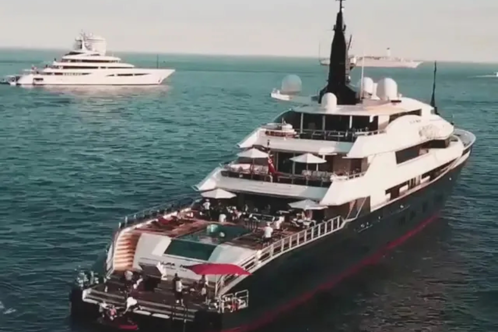 La batalla de yates en las vacaciones de la Fórmula 1: algunos superan ...