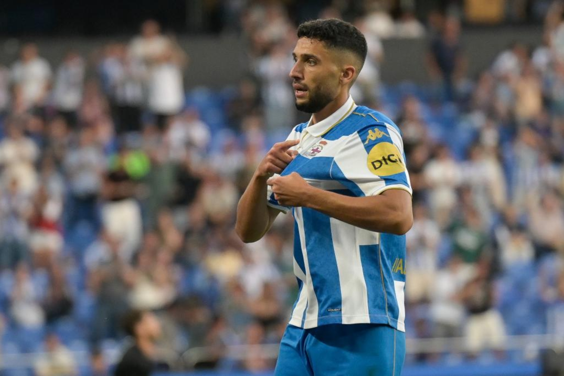 La magia de Riazor emociona a Zakaria Eddahchouri
