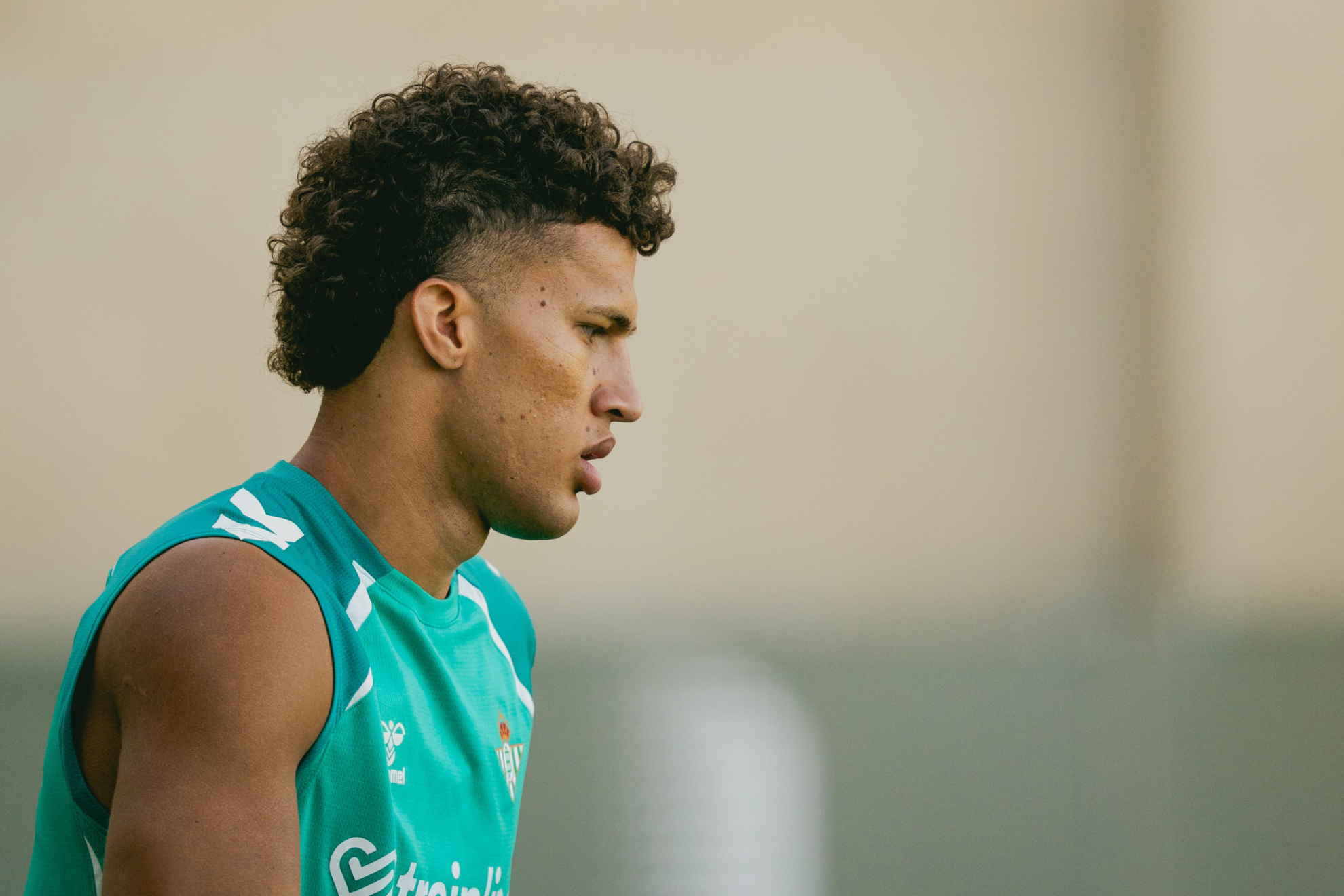 Diego Llorente, Marc Roca y Nelson Deossa, novedades en la lista de ...