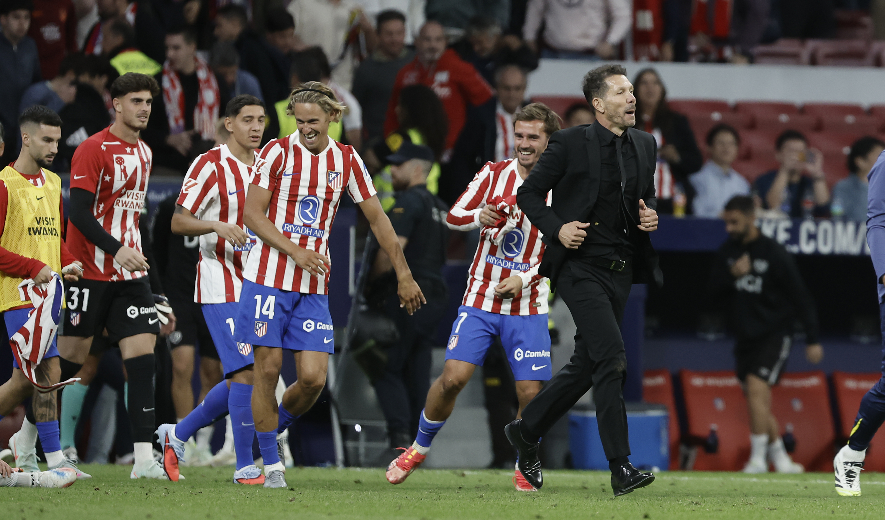 El último giro de tuerca de Simeone a sus remontadas: ¡con dos laterales!