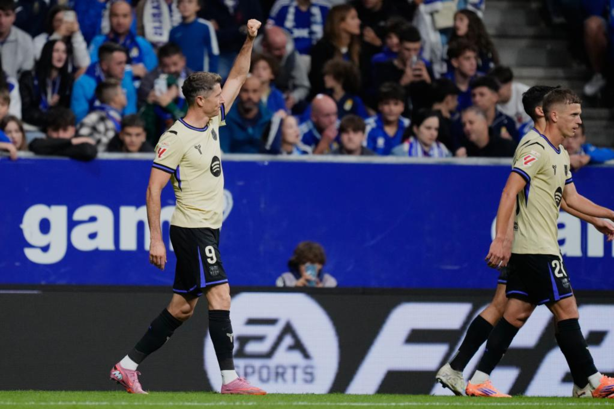 La cara B de Lewandowski también es letal