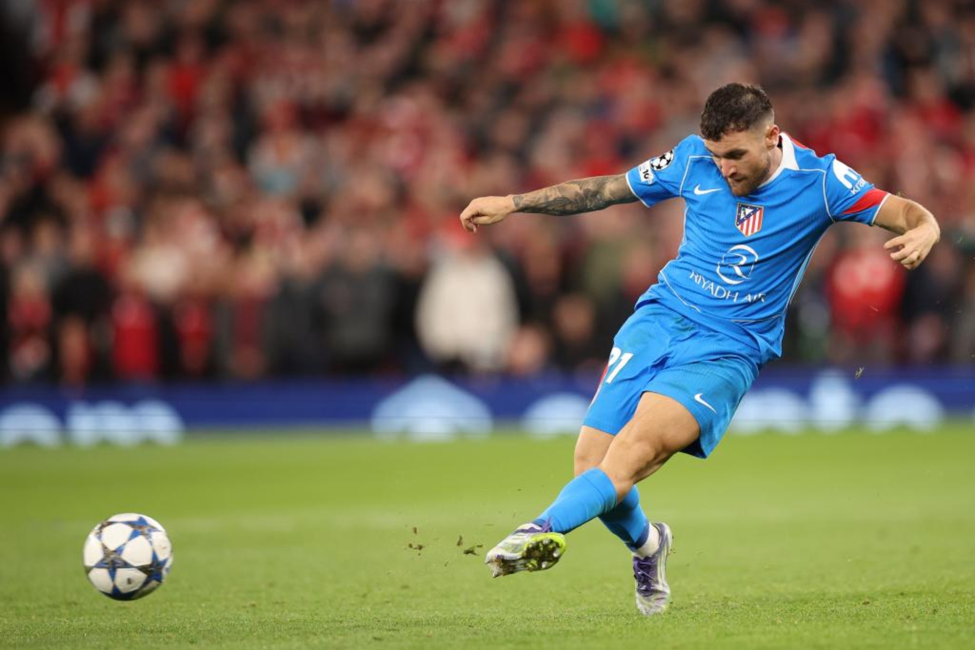 El Atlético traspasa a Javi Galán a Osasuna