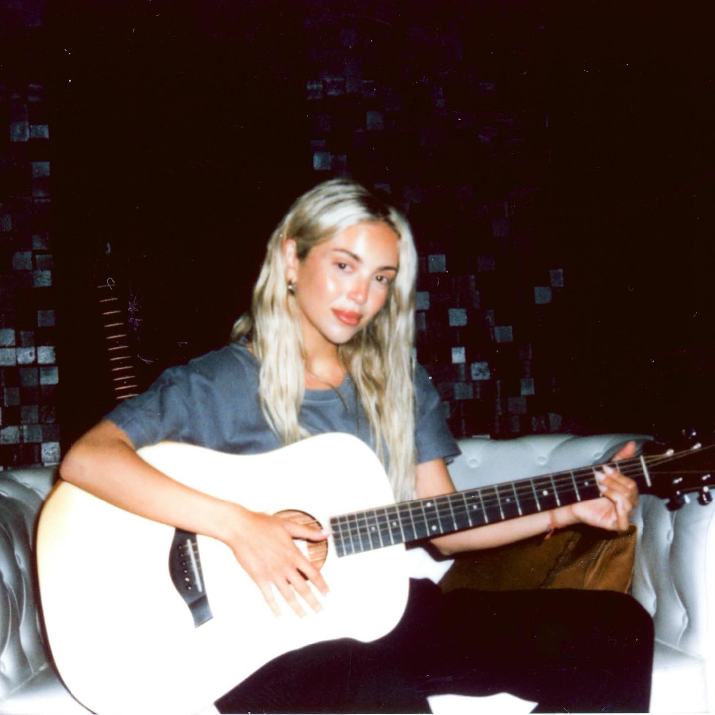 Ana Mena publica una foto desnuda en redes: "De repente, necesitaba respirar"