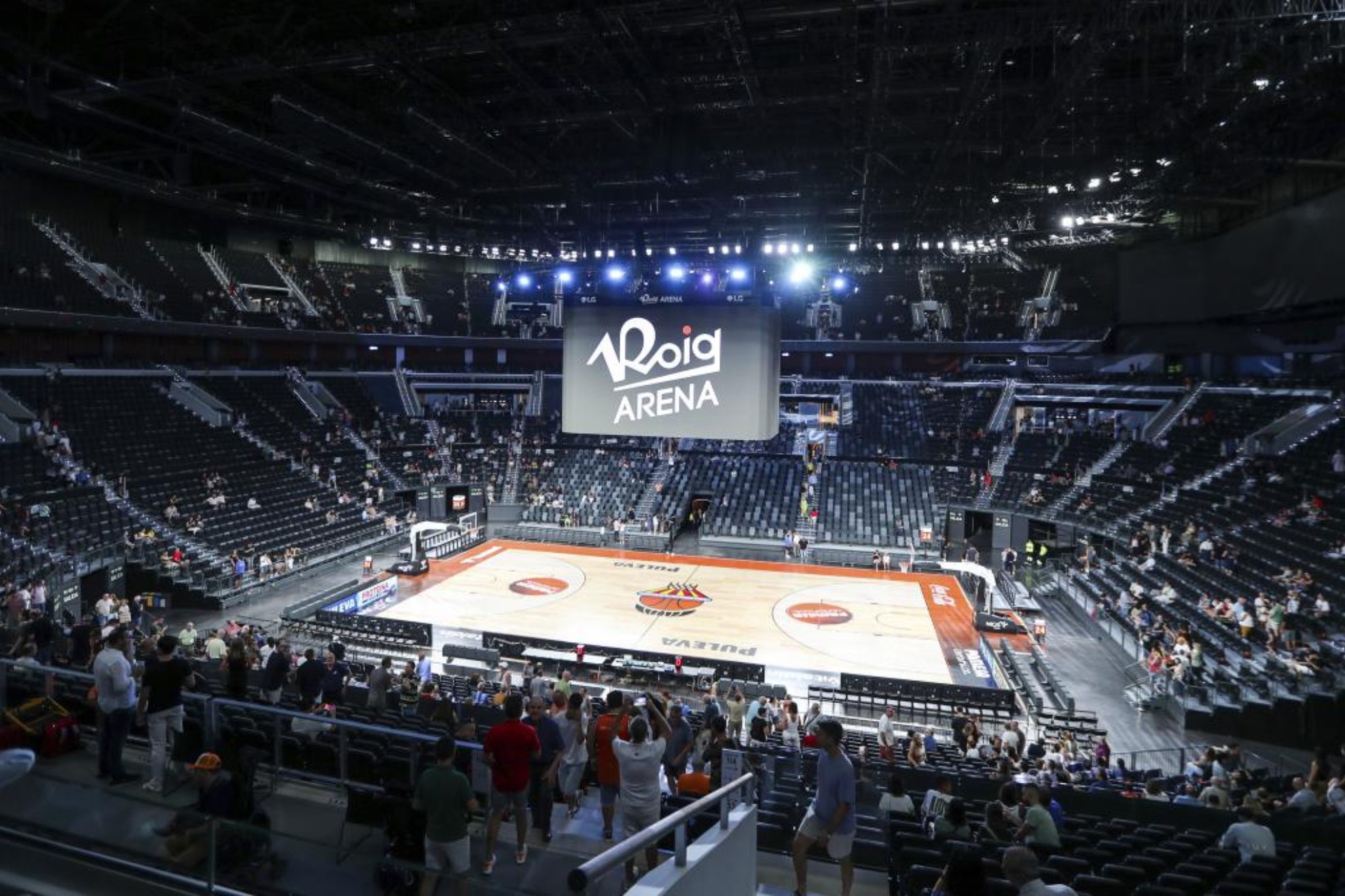 Valencia Basket estrena el Roig Arena a lo grande