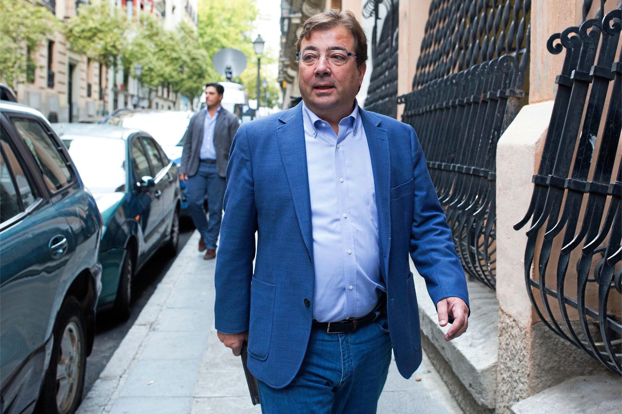 Muere Guillermo Fernández Vara, el médico forense culé que presidió la ...