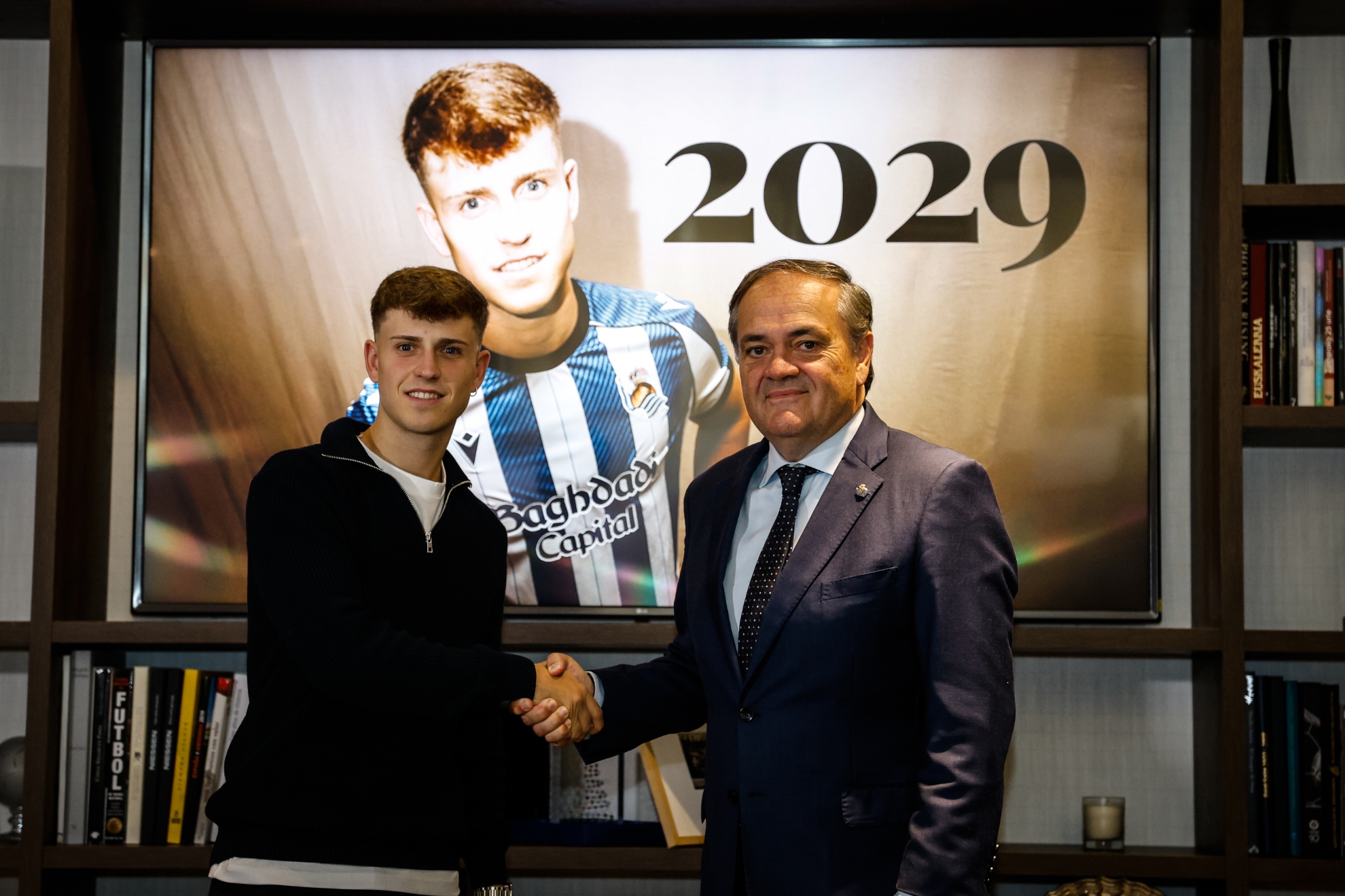 La Real renueva a Rupérez hasta 2029 mientras Sergio espera que se ...