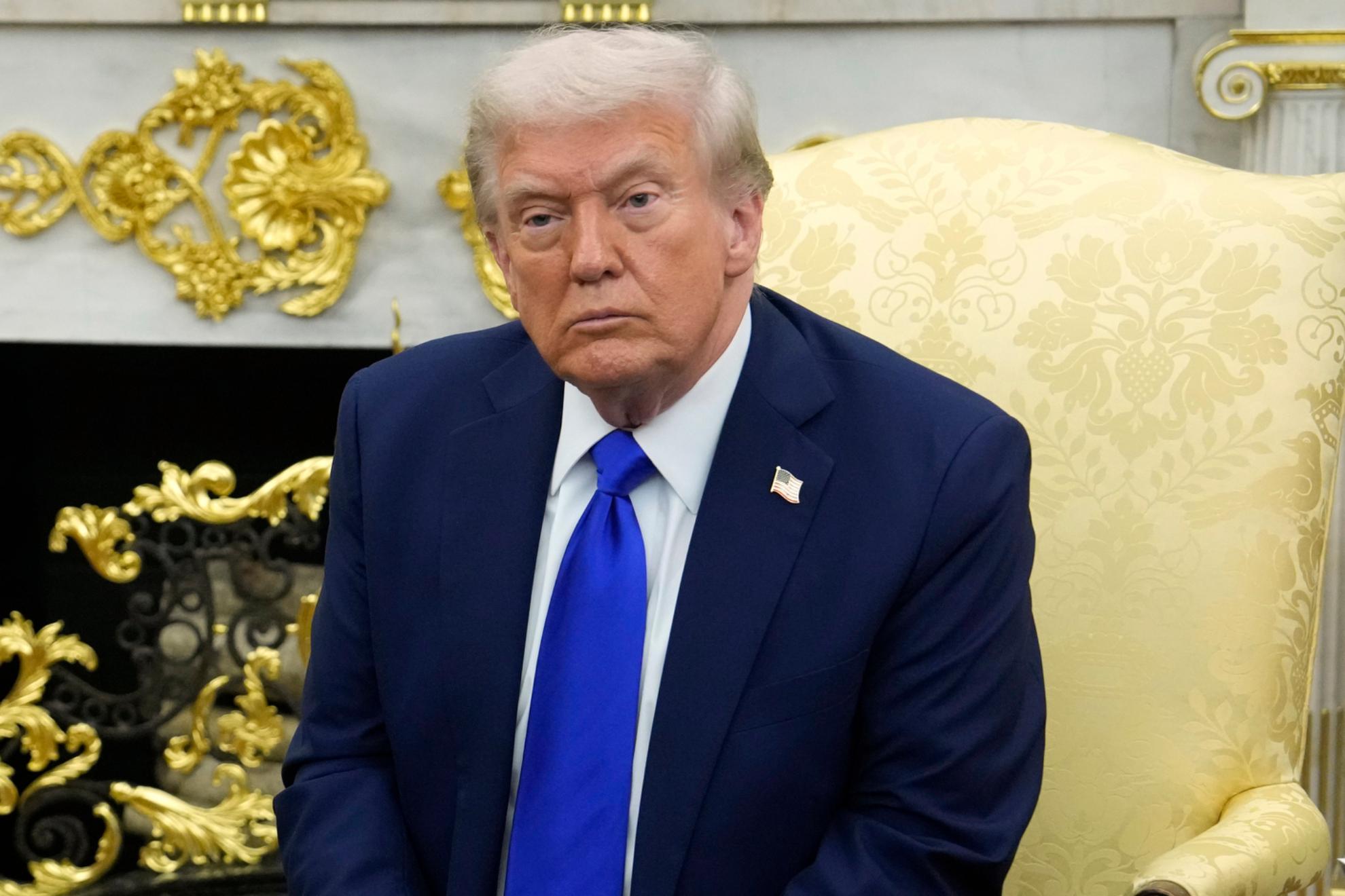 Trump pide que se priorice el pago a los militares estadounidenses pese ...