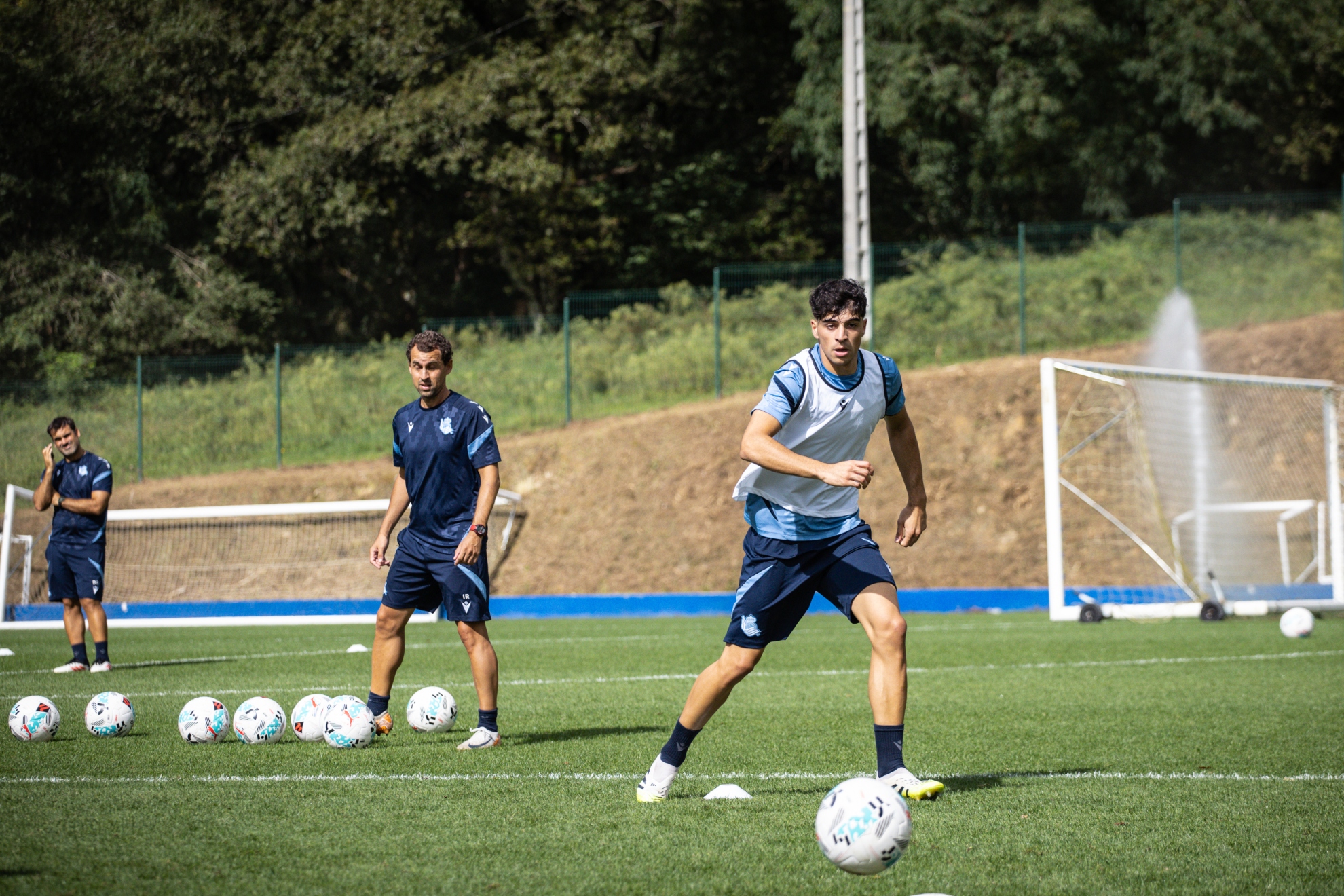 Sergio recupera a Aramburu y Jon Martín y sólo falta Kubo para que ...