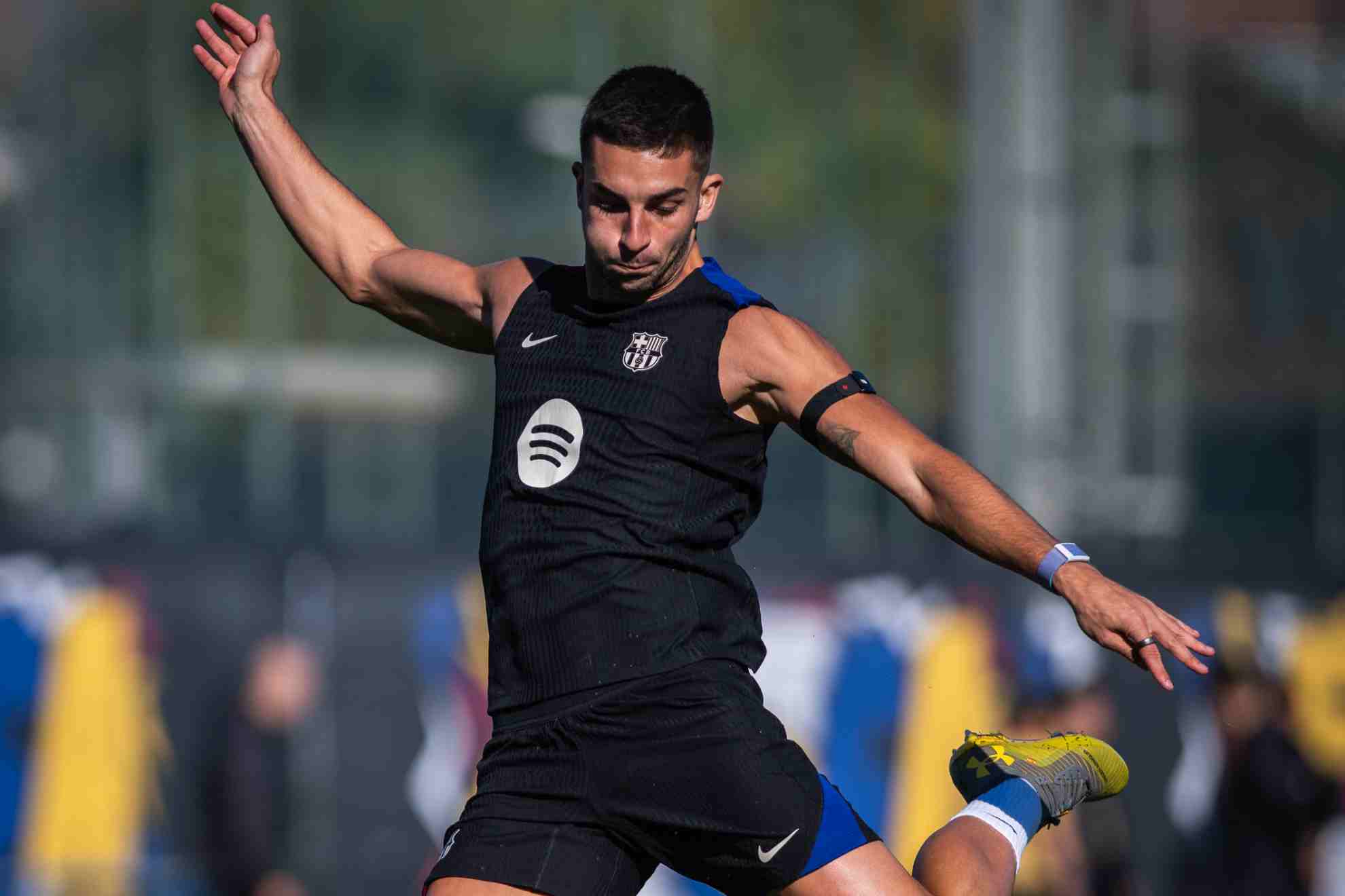 Ferran Torres y Raphinha no se entrenan: siguen de baja contra el ...