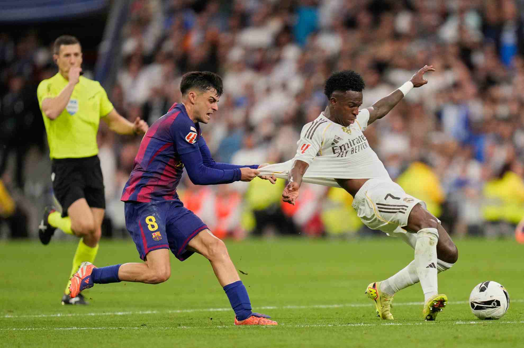 La insólita expulsión de Pedri en el Clásico