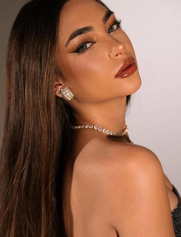 Así es la influencer Esty CG, exnovia de Abraham Mateo, jurado de ...