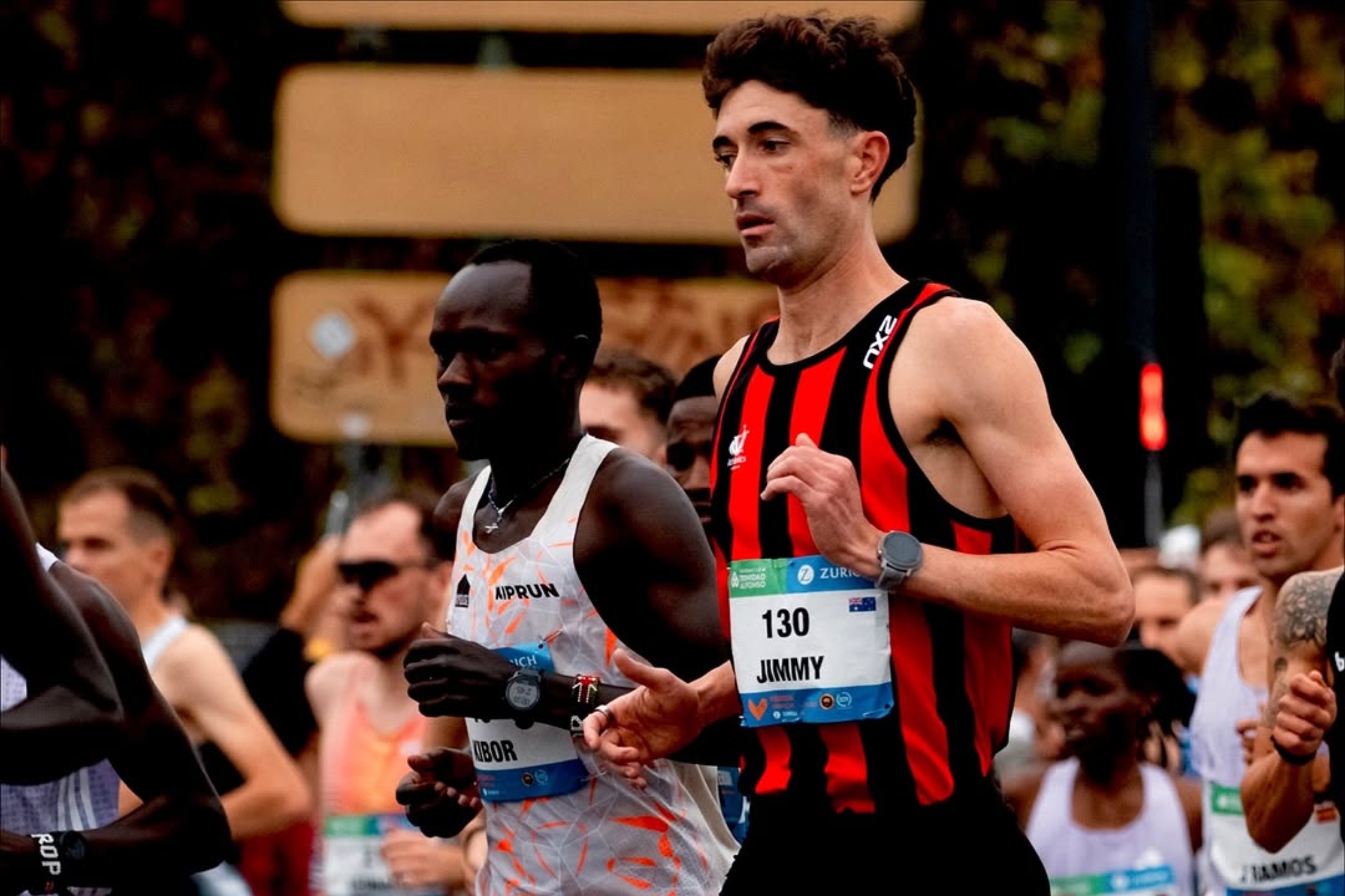 Otro exciclista que brilla corriendo: James Whelan, 1 hora y 1 minuto ...