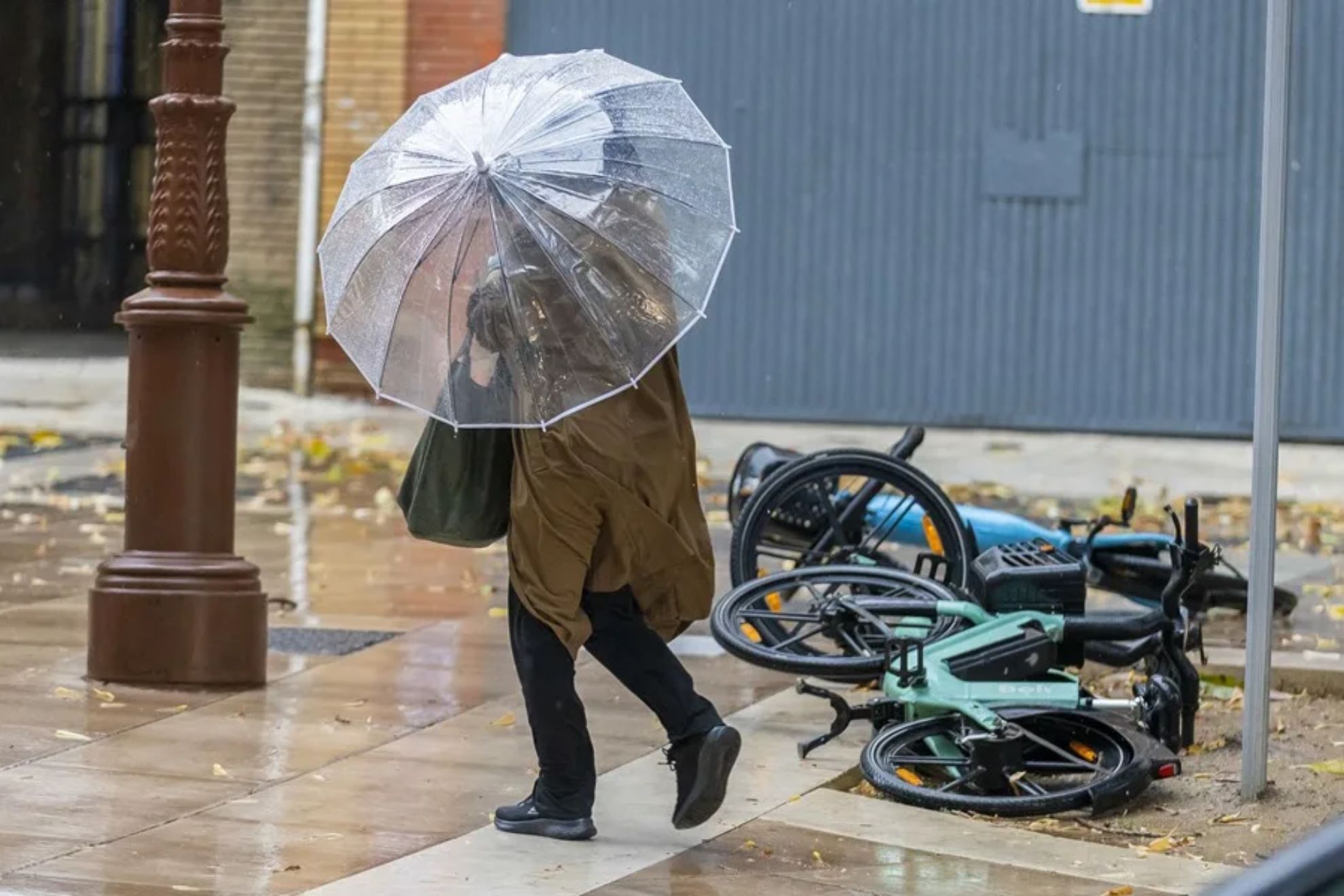 La AEMET explica por qué se mandó el aviso rojo en Huelva a las 13.00 ...