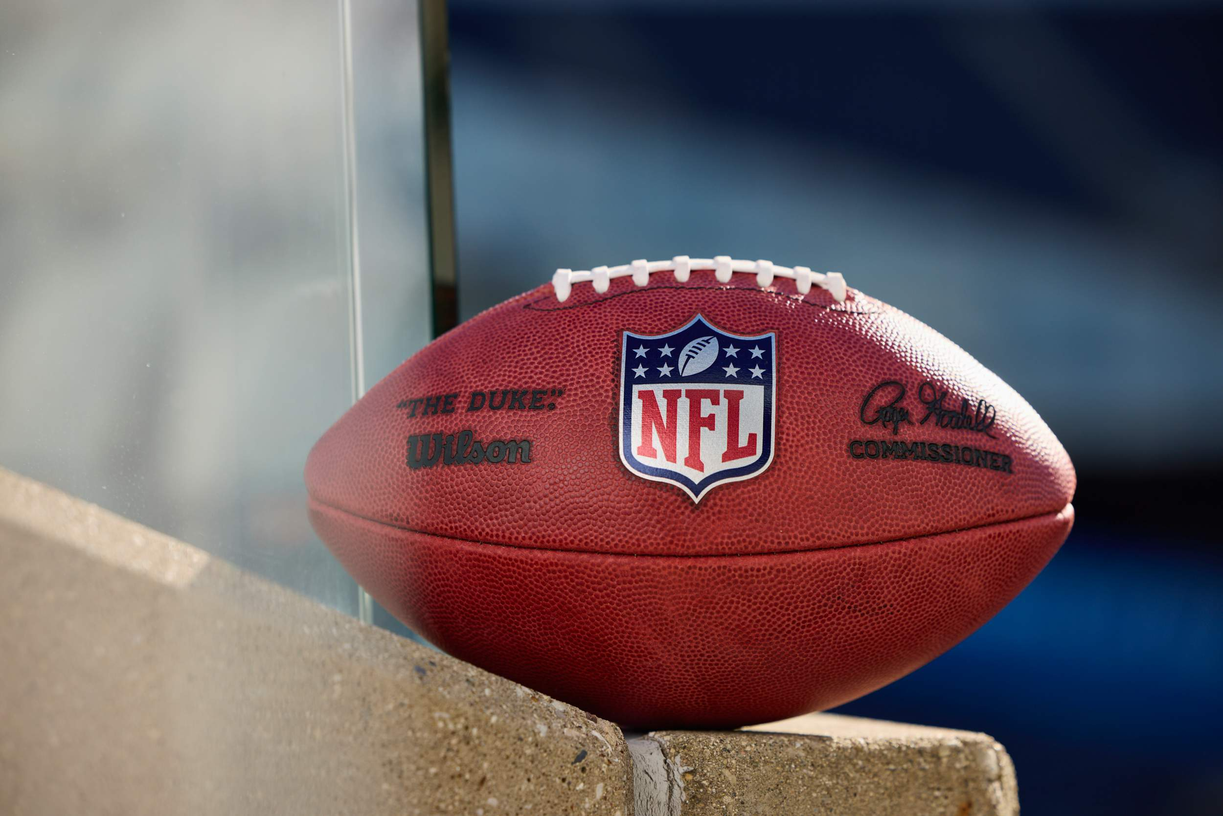 Wilson lleva la emoción del partido de la NFL a las calles de Madrid