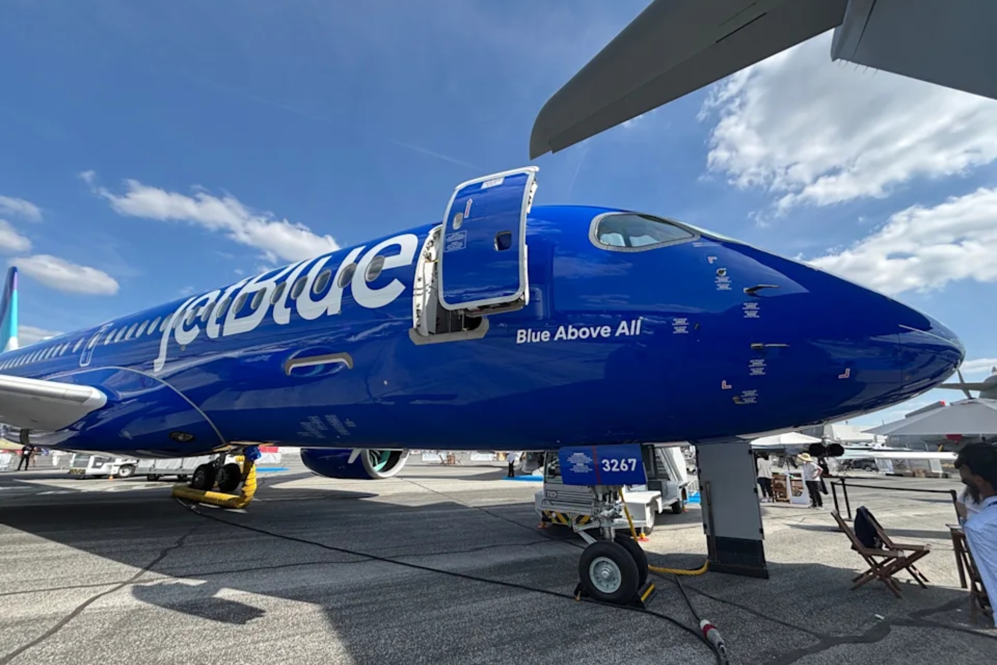 Un airbus aterriza de emergencia en Florida y deja varios pasajeros heridos