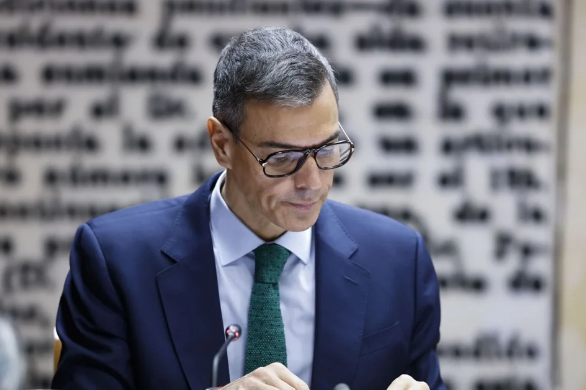 Carmen Lomana valora la aparición de Pedro Sánchez con gafas: “Las ...