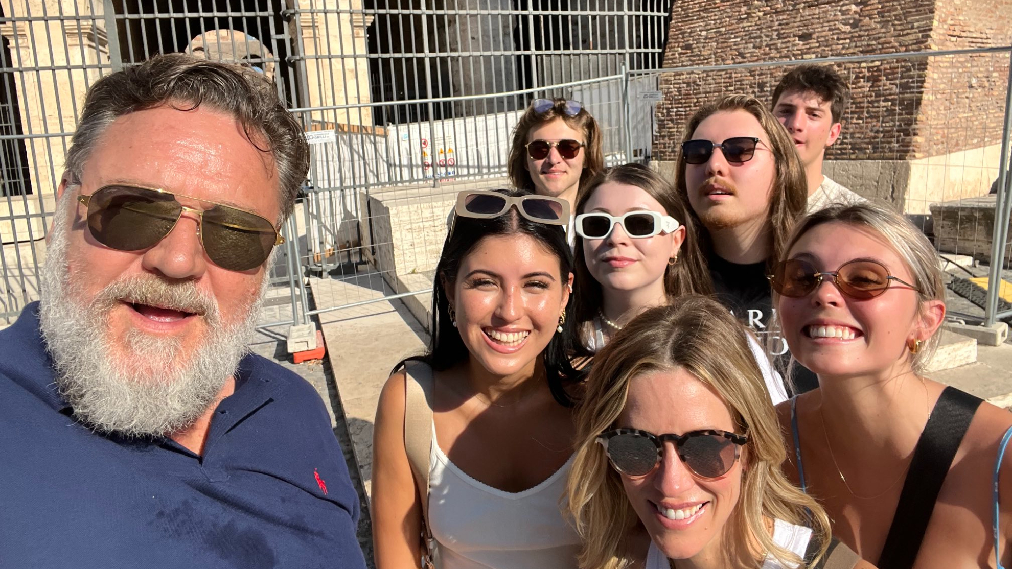 Russell Crowe, actor de 61 años, habla sin filtros sobre el matrimonio ...
