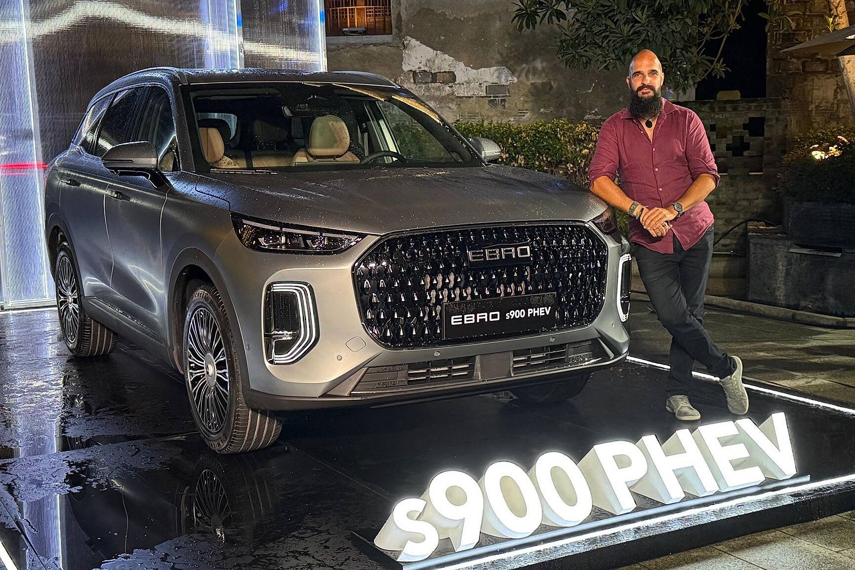 Ebro s900 PHEV: analizamos de cerca el SUV más lujoso y potente de la ...