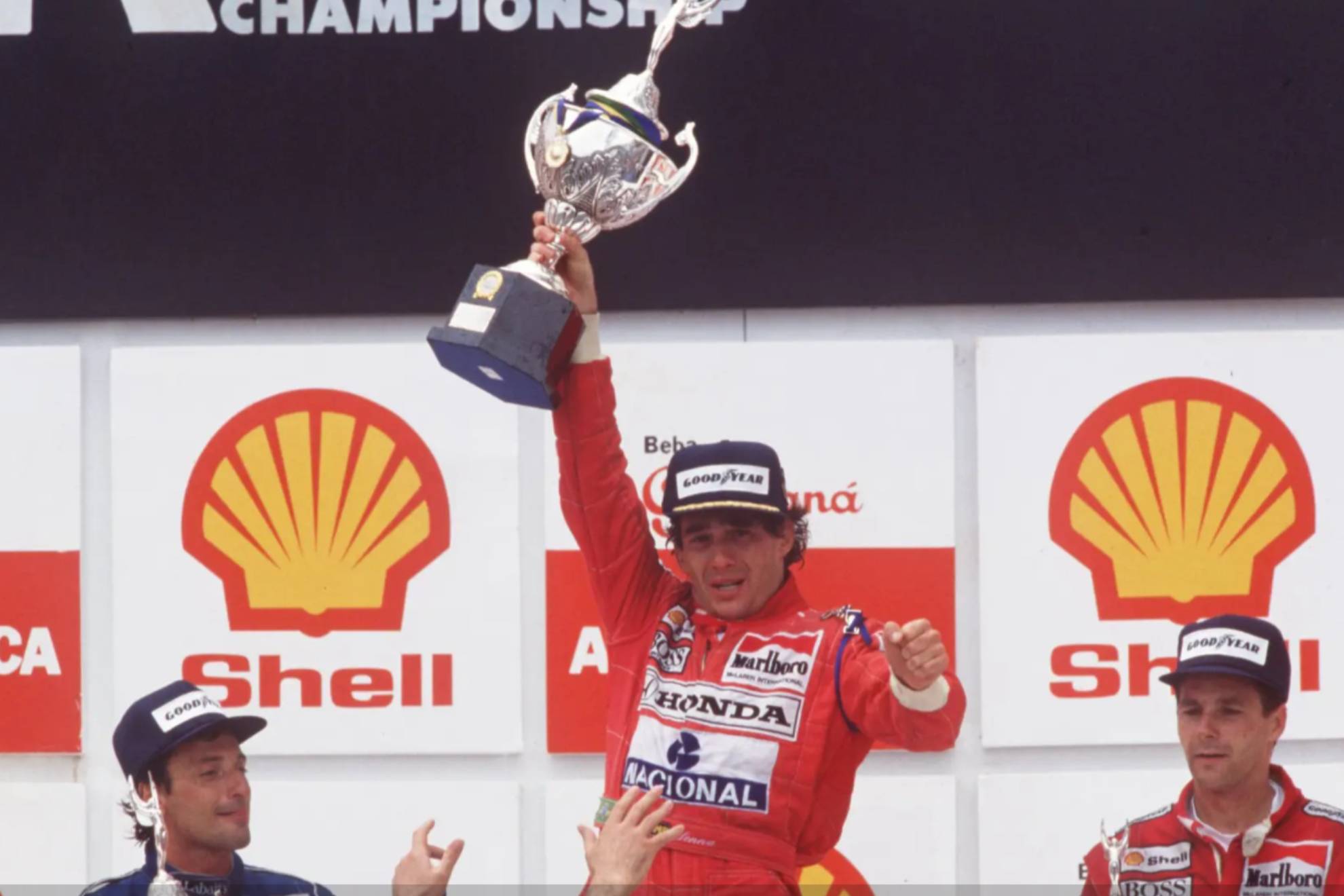 El McLaren con el que Senna ganó "con ayuda de Dios" se vende por lo ...